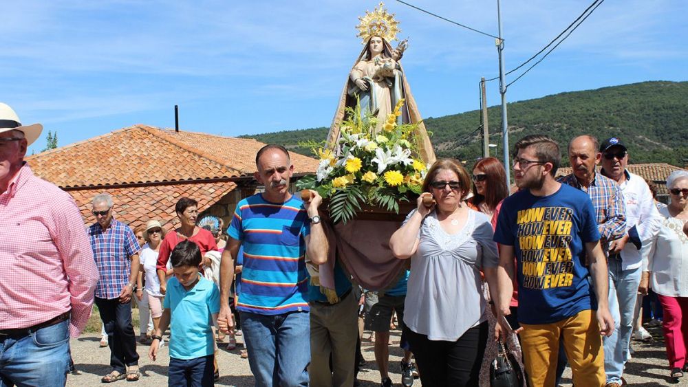 Barrillos de las Arrimadas muestra su fervor por la Virgen de los Remedios
