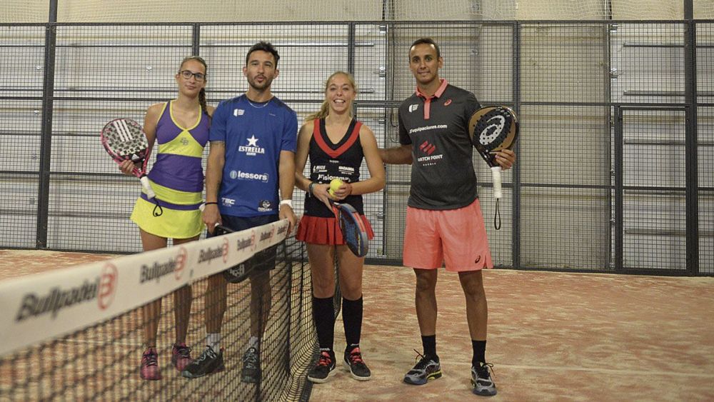 León disfruta con el mejor jugador de pádel del mundo