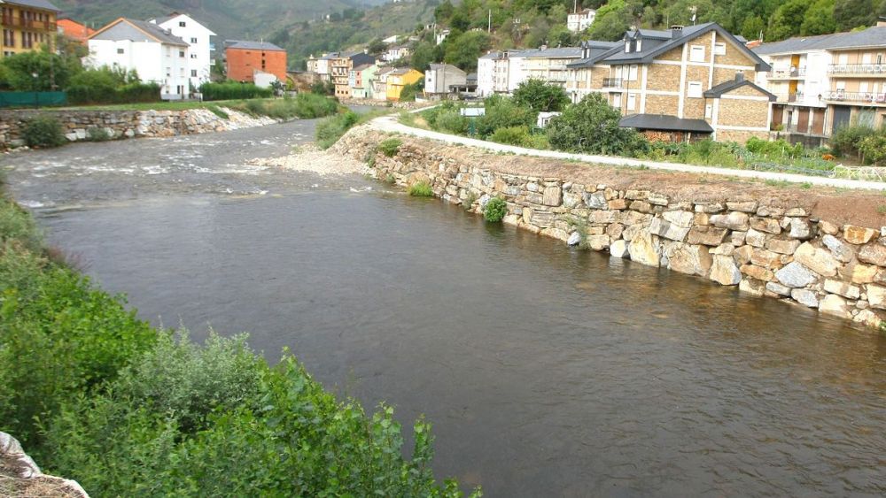 Villafranca acoge un coloquio sobre la historia y la memoria del río Burbia