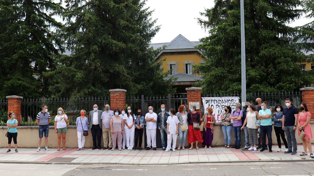 La plantilla del centro El Alba inicia movilizaciones