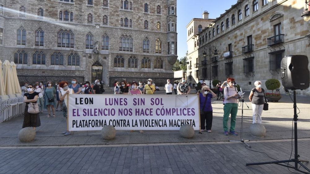La Plataforma contra la Violencia Machista de León celebrará un nuevo ‘Lunes sin sol’
