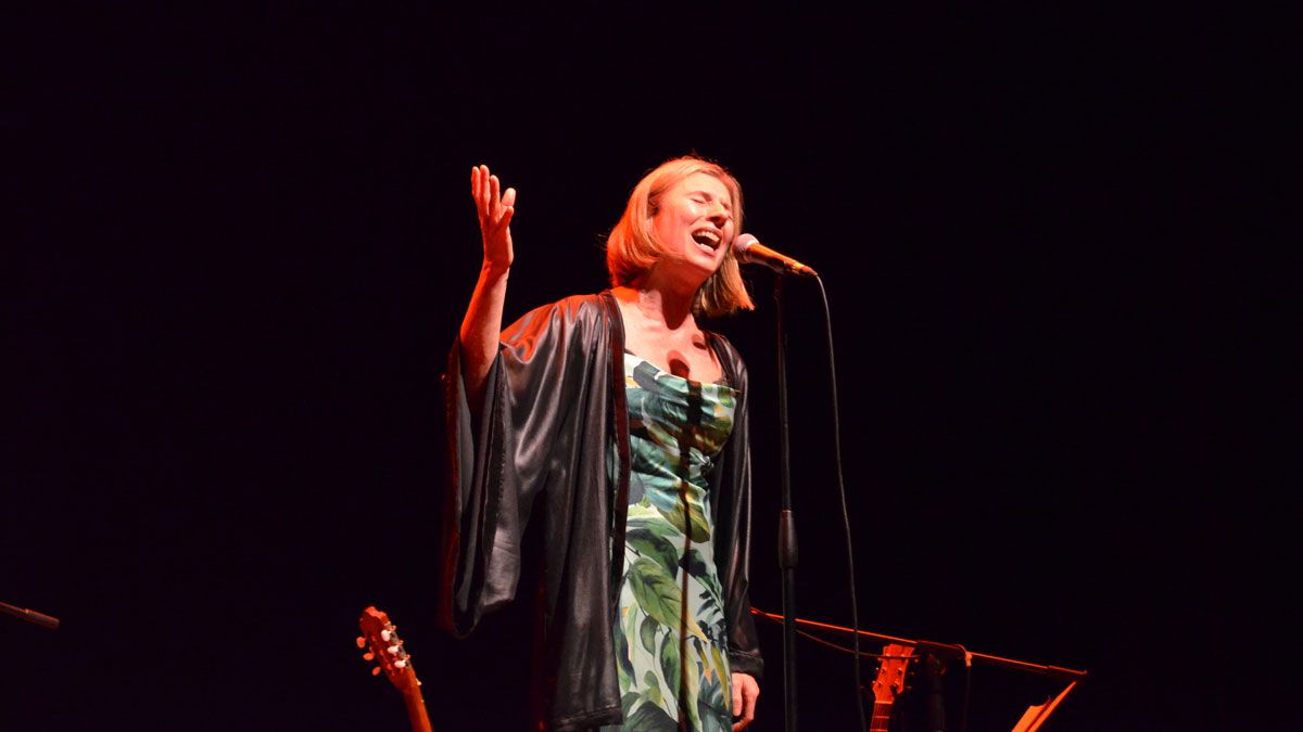 La berciana Ana Corzo presenta "2020 La espera"