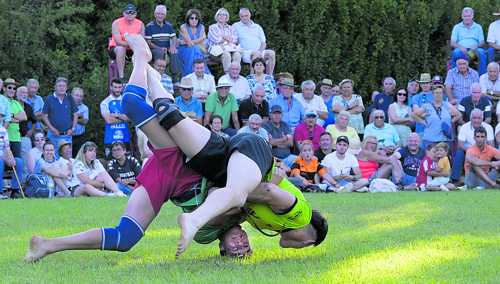 Adri se lució en la Catedral de su tierra y a VJ le duró la pila