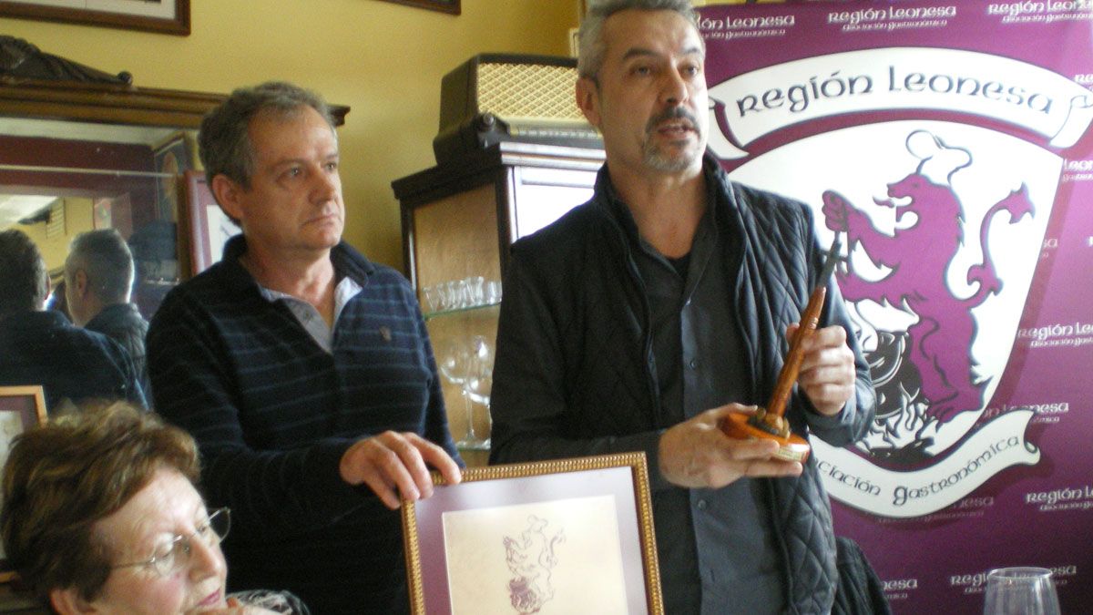 Premio a la defensa del 'cociu d’arbeyos'
