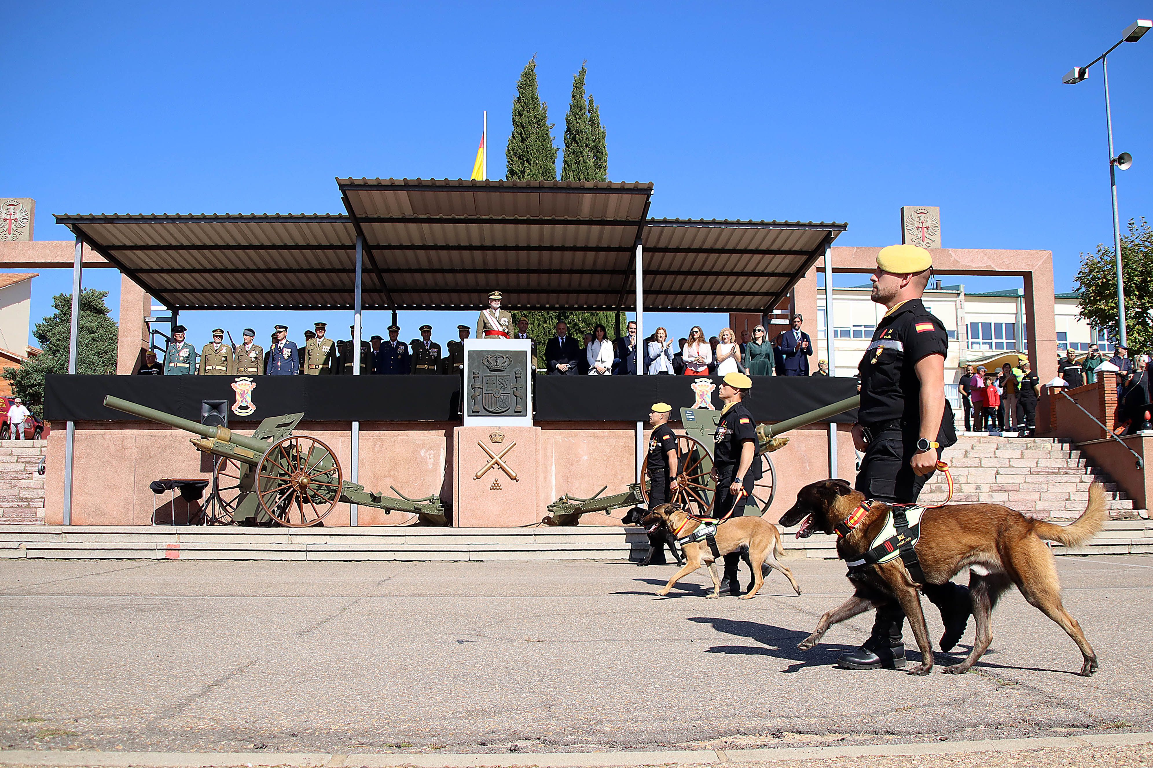 La UME celebra el día de su patrona en su base del Ferral