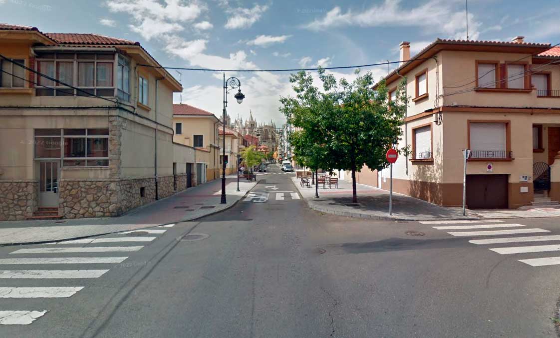 Un herido en la explosión de un artefacto pirotécnico en León