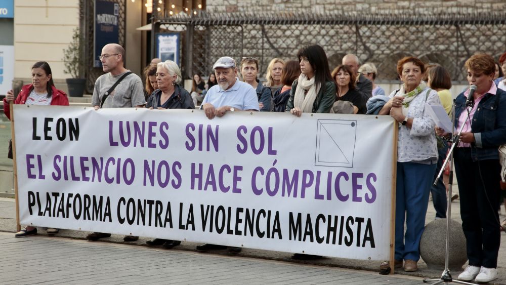 La Plataforma contra la Violencia Machista de León conmemora su 20 aniversario