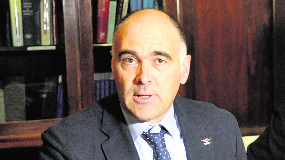 Antonio Carrasco recuerda que el cambio se aprobó con 75 votos a favor ...