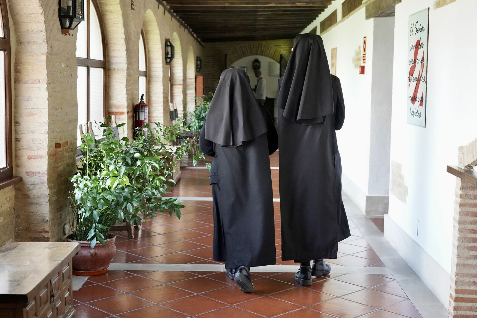 Más de 400 jóvenes responden a la propuesta de ‘prácticas de monja’ en ...