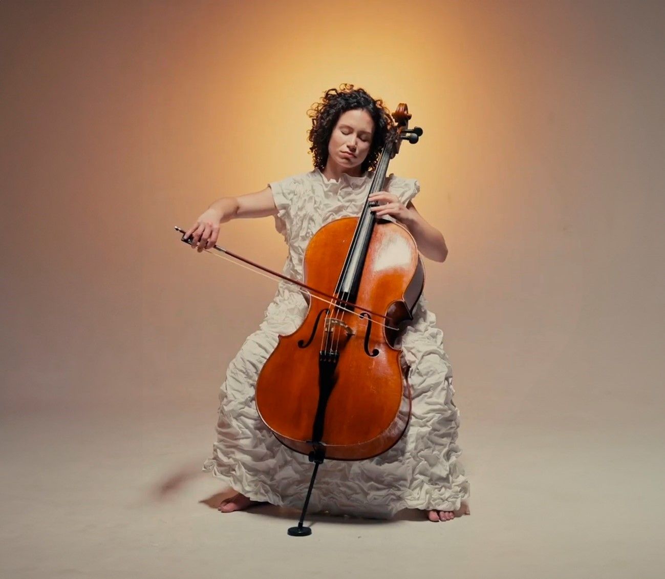 María Suárez lleva el cello a Casa Botines