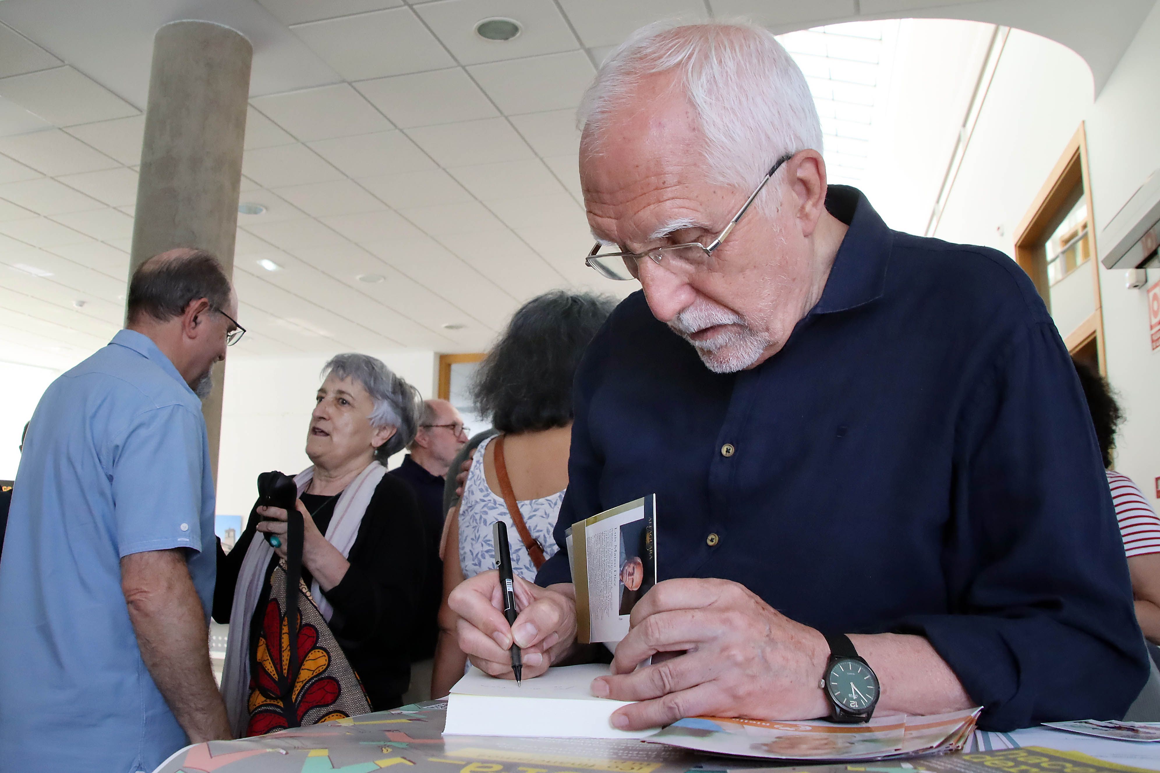La Magdalena arropa a Luis Mateo Díez para recordar su infancia y ...