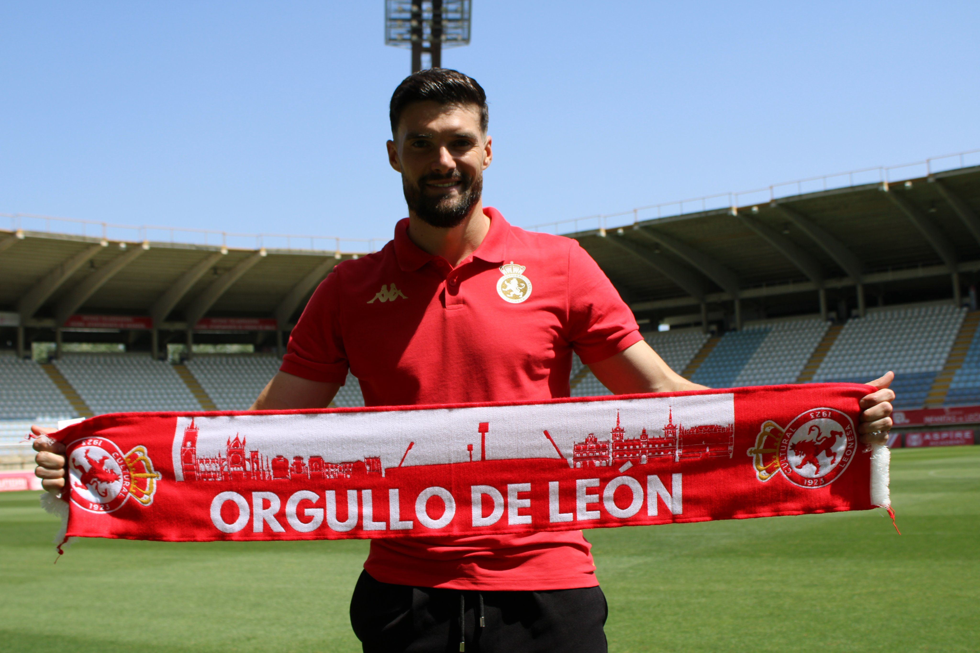 "La paciencia y el interés me decidieron a firmar por la Cultural"