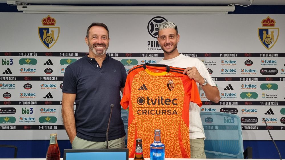 Esquerdo: "El modelo de juego de Javi Rey es lo que mejor se adapta a mí"