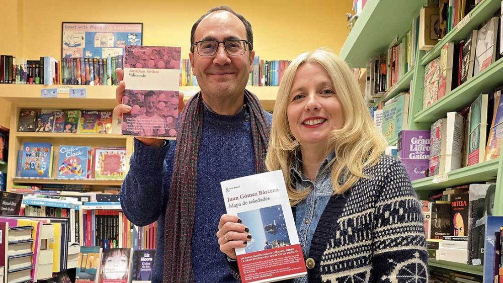 Libreros con FEE: libería Galatea