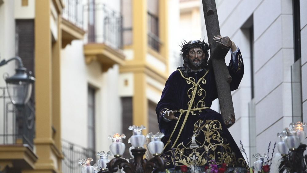 Tradición y canto a la buena muerte en el procesión del Dainos