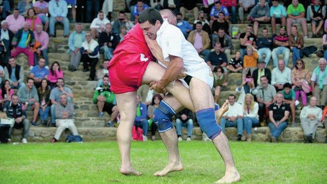 Sergio Hernández, segundo canario en intentar la aventura en la lucha ...