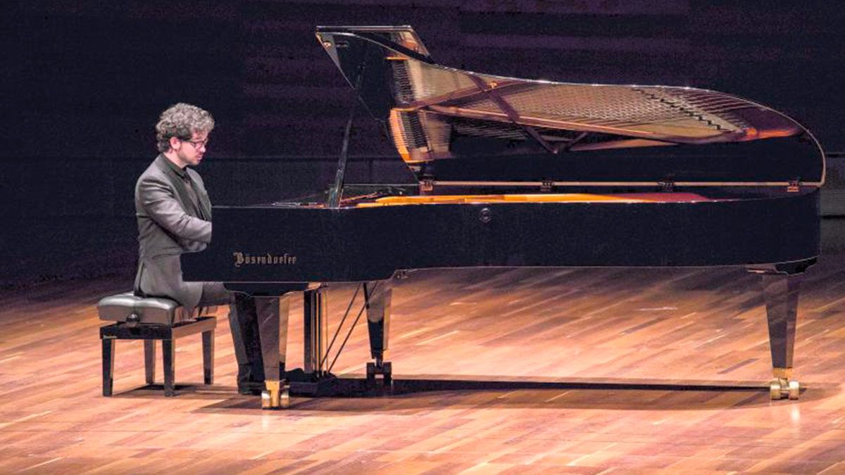 León se entrega al arte de Rubén Talón