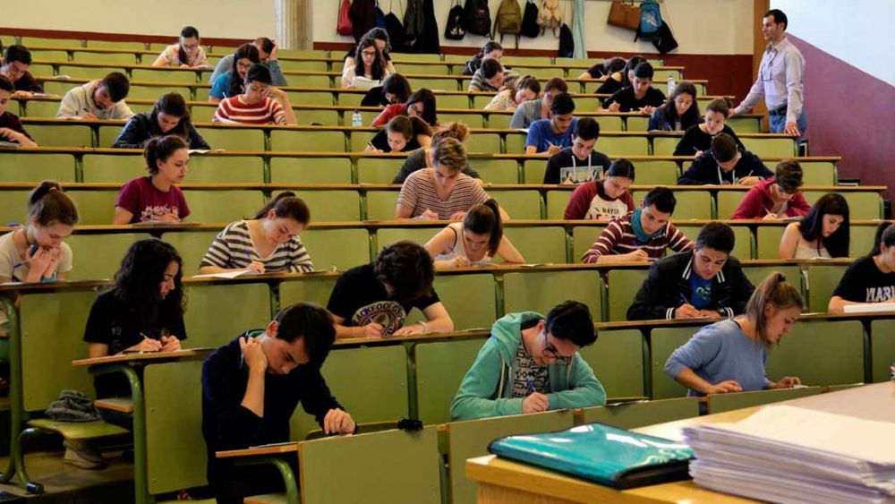 La Junta ha becado este curso a 311 universitarios de la ULE