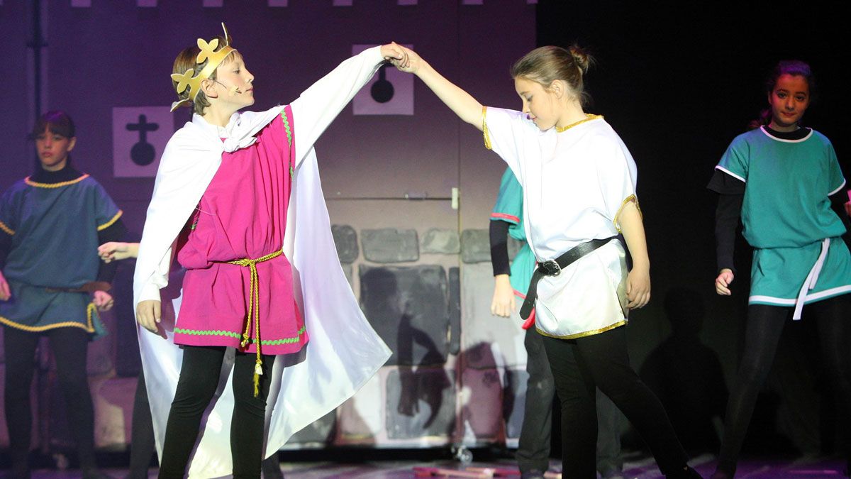 El Río Selmo acoge a las futuras promesas del teatro berciano