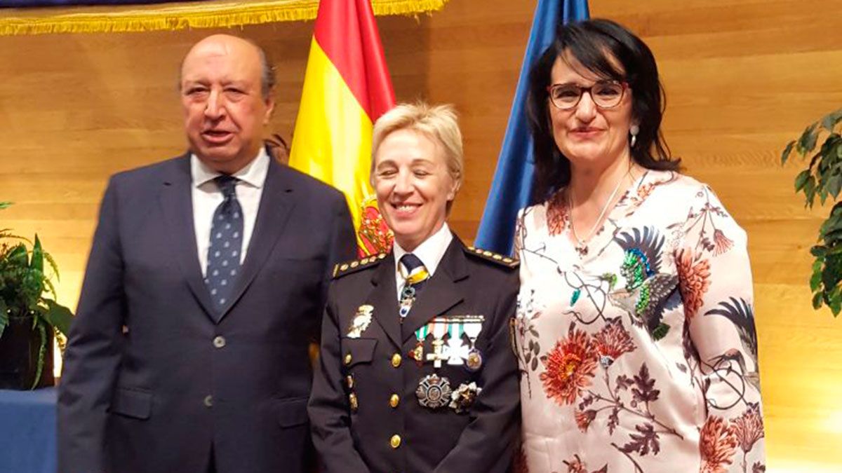 Teresa Mata asiste al nombramiento de María Marcos como Comisario ...