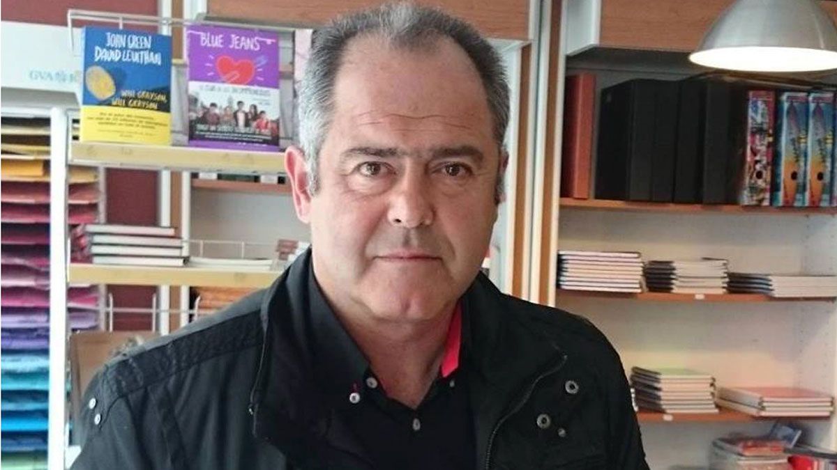 El escritor minero en la semana del libro de La Robla