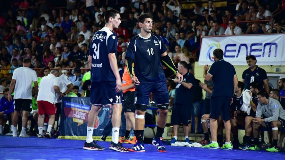 Vejin encuentra acomodo en el Zeleznicar de su país